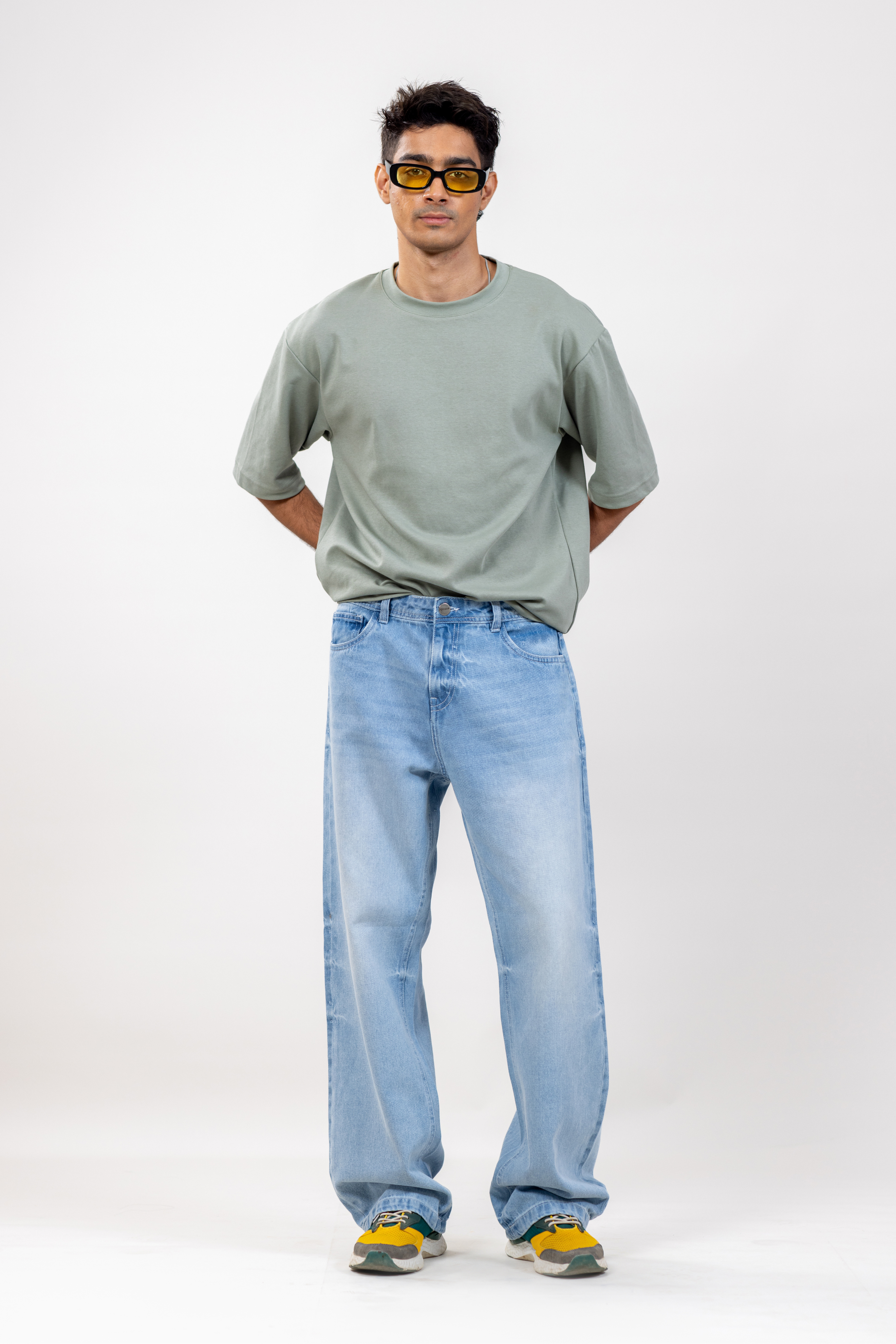 Aly Light Wash Relaxed Fit – Genie.pk